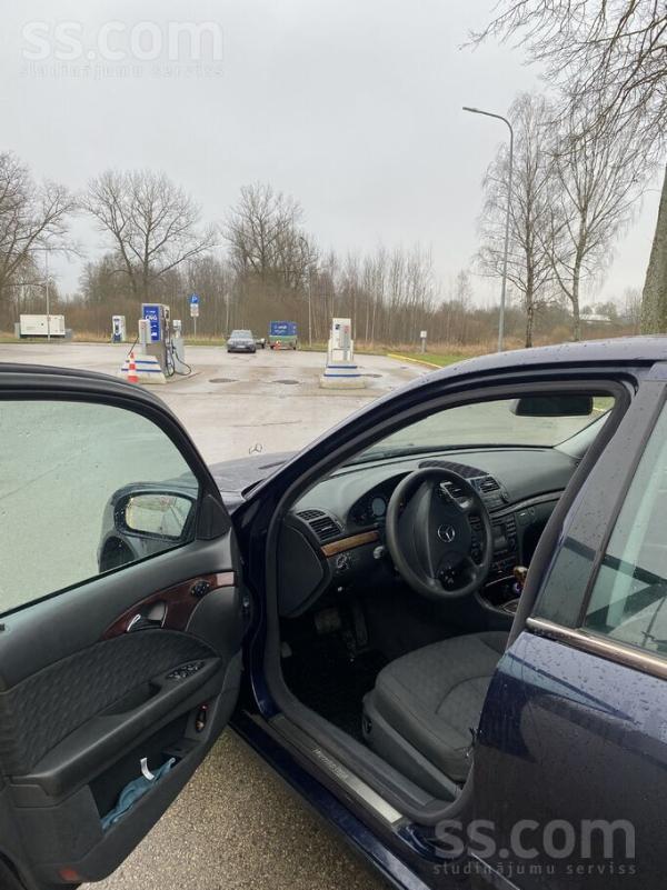 Zils Mercedes-Benz E 270 2002 Jēkabpils, ar dzinēja tilpumu 2.70 L un nobraukumu 381 tūkst. km par 2150 €, foto 8 vietnē AUTOMOTO.COM.LV