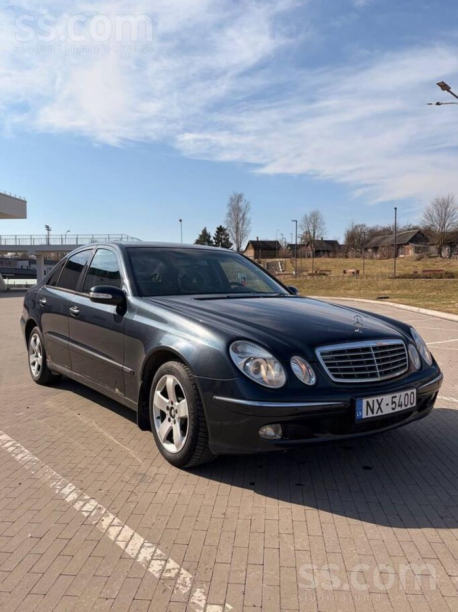 Zils Mercedes-Benz E 270 2002 Rēzekne, ar dzinēja tilpumu 2.70 L un nobraukumu 354 tūkst. km par 1700 €, foto 3 vietnē AUTOMOTO.COM.LV