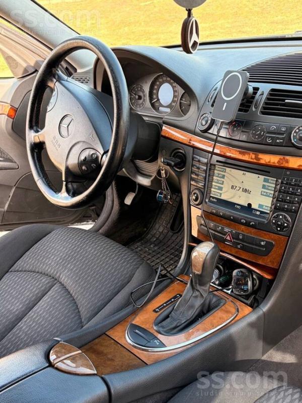 Zils Mercedes-Benz E 270 2002 Rēzekne, ar dzinēja tilpumu 2.70 L un nobraukumu 354 tūkst. km par 1700 €, foto 6 vietnē AUTOMOTO.COM.LV