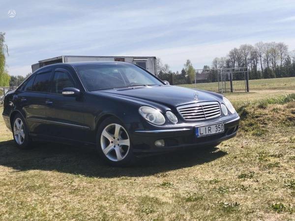 Синий Мерседес Е 270 2002 в Ионава, объемом двигателя 2.70 л и пробегом 400 тыс. км за 2250 €, фото 1 на AUTOMOTO.COM.LV