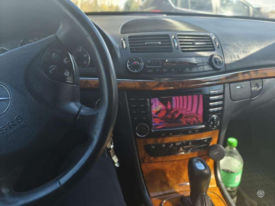 Zils Mercedes-Benz E 270 2002 Jonava, ar dzinēja tilpumu 2.70 L un nobraukumu 400 tūkst. km par 2250 €, foto 3 vietnē AUTOMOTO.COM.LV