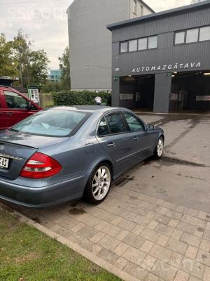 Zils Mercedes-Benz E 270 2002 Rīga, ar dzinēja tilpumu 2.70 L un nobraukumu 543 tūkst. km par 2990 €, foto 5 vietnē AUTOMOTO.COM.LV