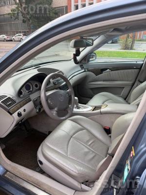 Zils Mercedes-Benz E 270 2002 Rīga, ar dzinēja tilpumu 2.70 L un nobraukumu 543 tūkst. km par 2990 €, foto 7 vietnē AUTOMOTO.COM.LV