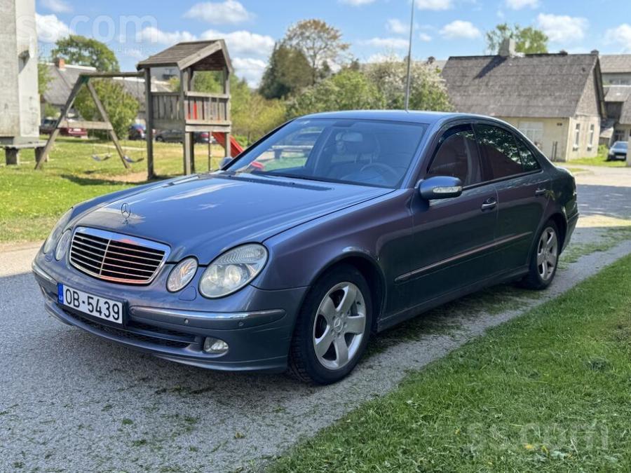 Blue Mercedes-Benz E 270 2003 in Kuldiga, with an engine capacity of 2.70 L and mileage of 435 thousand km for 1650 €, photo 3 on AUTOMOTO.COM.LV