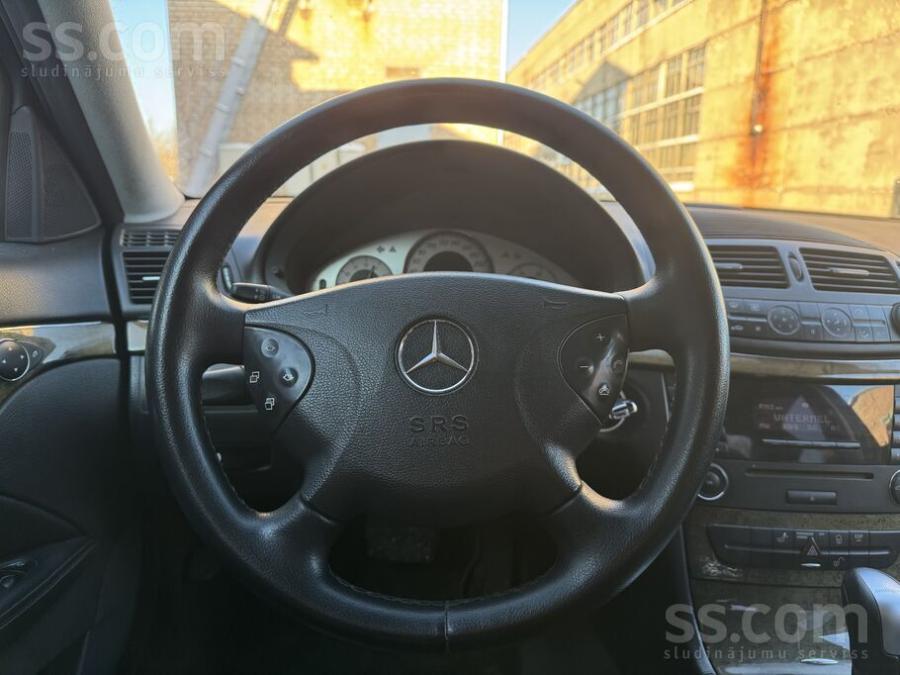 Zils Mercedes-Benz E 270 2003 Cēsis, ar dzinēja tilpumu 2.70 L un nobraukumu 320 tūkst. km par 3490 €, foto 22 vietnē AUTOMOTO.COM.LV