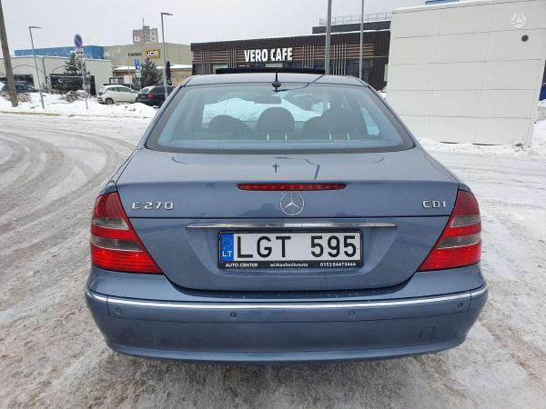 Zils Mercedes-Benz E 270 2003 Kauņa, ar dzinēja tilpumu 2.70 L un nobraukumu 245 tūkst. km par 2450 €, foto 2 vietnē AUTOMOTO.COM.LV