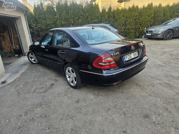 Blue Mercedes-Benz E 270 2003 in Vilkaviskis, with an engine capacity of 2.70 L and mileage of 3 thousand km for 2100 €, photo 2 on AUTOMOTO.COM.LV