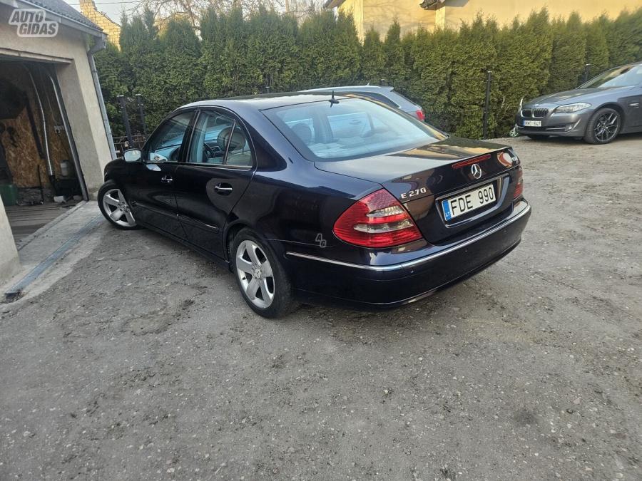 Blue Mercedes-Benz E 270 2003 in Vilkaviskis, with an engine capacity of 2.70 L and mileage of 3 thousand km for 2100 €, photo 3 on AUTOMOTO.COM.LV