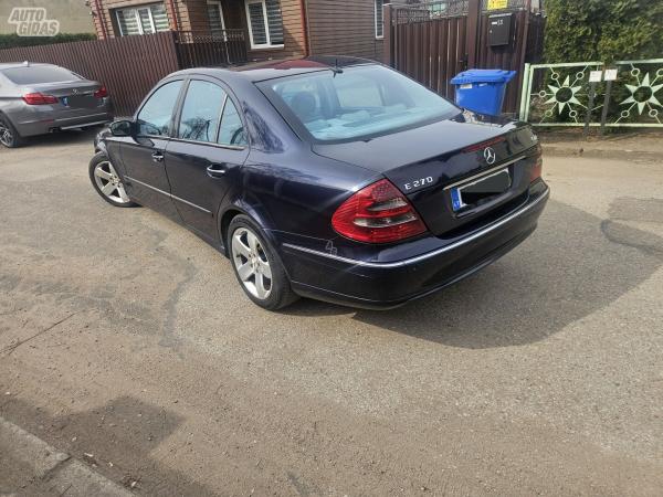 Blue Mercedes-Benz E 270 2003 in Vilkaviskis, with an engine capacity of 2.70 L and mileage of 3 thousand km for 2100 €, photo 4 on AUTOMOTO.COM.LV