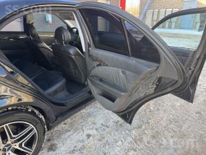 Blue Mercedes-Benz E 270 2003 in Cesis, with an engine capacity of 2.70 L and mileage of 320 thousand km for 3490 €, photo 17 on AUTOMOTO.COM.LV
