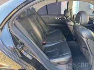 Blue Mercedes-Benz E 270 2003 in Cesis, with an engine capacity of 2.70 L and mileage of 320 thousand km for 3490 €, photo 18 on AUTOMOTO.COM.LV