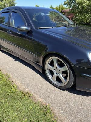 Zils Mercedes-Benz E 270 2003 Viļņa, ar dzinēja tilpumu 2.69 L un nobraukumu 326 tūkst. km par 2300 €, foto 12 vietnē AUTOMOTO.COM.LV