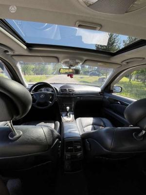 Zils Mercedes-Benz E 270 2003 Viļņa, ar dzinēja tilpumu 2.69 L un nobraukumu 326 tūkst. km par 2300 €, foto 14 vietnē AUTOMOTO.COM.LV