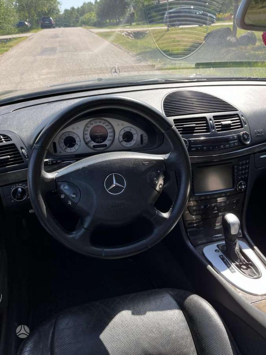 Zils Mercedes-Benz E 270 2003 Viļņa, ar dzinēja tilpumu 2.69 L un nobraukumu 326 tūkst. km par 2300 €, foto 17 vietnē AUTOMOTO.COM.LV