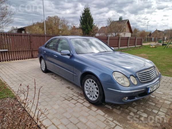 Blue Mercedes-Benz E 270 2003 in Ogre, with an engine capacity of 2.70 L and mileage of 408 thousand km for 2700 €, photo 3 on AUTOMOTO.COM.LV