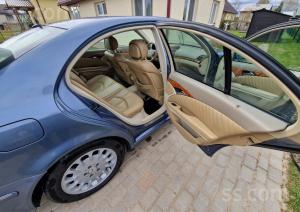 Синий Мерседес Е 270 2003 в Огре, объемом двигателя 2.70 л и пробегом 408 тыс. км за 2700 €, фото 8 на AUTOMOTO.COM.LV
