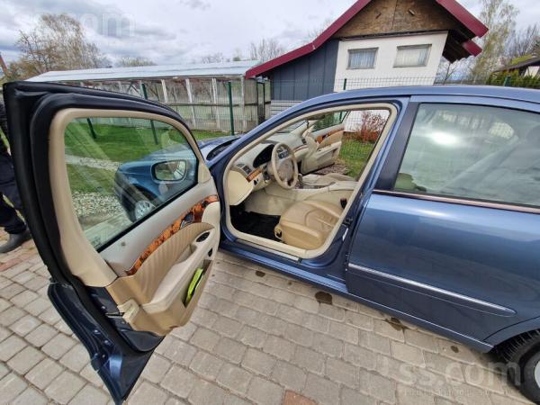 Blue Mercedes-Benz E 270 2003 in Ogre, with an engine capacity of 2.70 L and mileage of 408 thousand km for 2700 €, photo 8 on AUTOMOTO.COM.LV