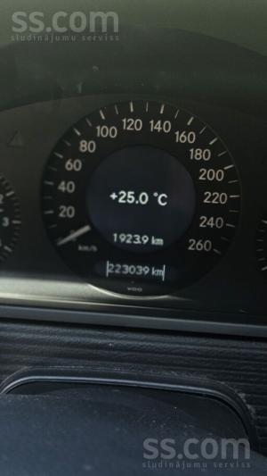 Синий Мерседес Е 270 2003 в Рига, объемом двигателя 2.70 л и пробегом 223 тыс. км за 8300 €, фото 7 на AUTOMOTO.COM.LV