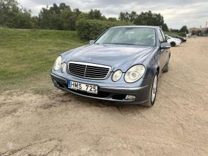 Синий Мерседес Е 270 2003 в Каунас, объемом двигателя 2.70 л и пробегом 500 тыс. км за 2300 €, фото 4 на AUTOMOTO.COM.LV