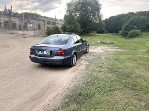 Синий Мерседес Е 270 2003 в Каунас, объемом двигателя 2.70 л и пробегом 500 тыс. км за 2300 €, фото 6 на AUTOMOTO.COM.LV