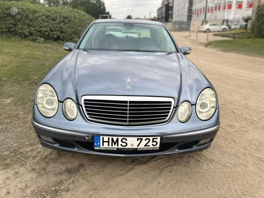 Синий Мерседес Е 270 2003 в Каунас, объемом двигателя 2.70 л и пробегом 500 тыс. км за 2300 €, фото 11 на AUTOMOTO.COM.LV