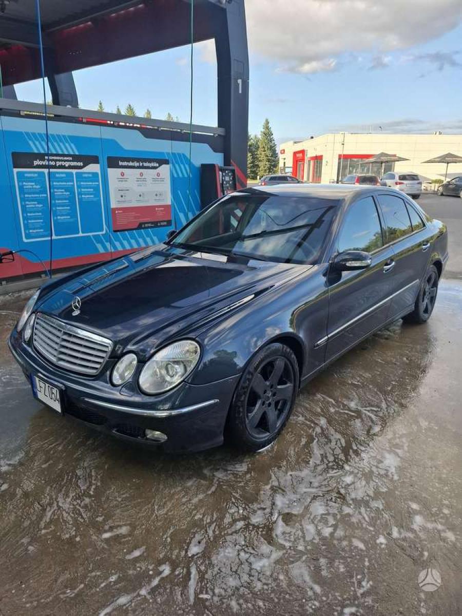 Zils Mercedes-Benz E 270 2003 Rokiškis, ar dzinēja tilpumu 2.70 L un nobraukumu 370 tūkst. km par 2200 €, foto 1 vietnē AUTOMOTO.COM.LV