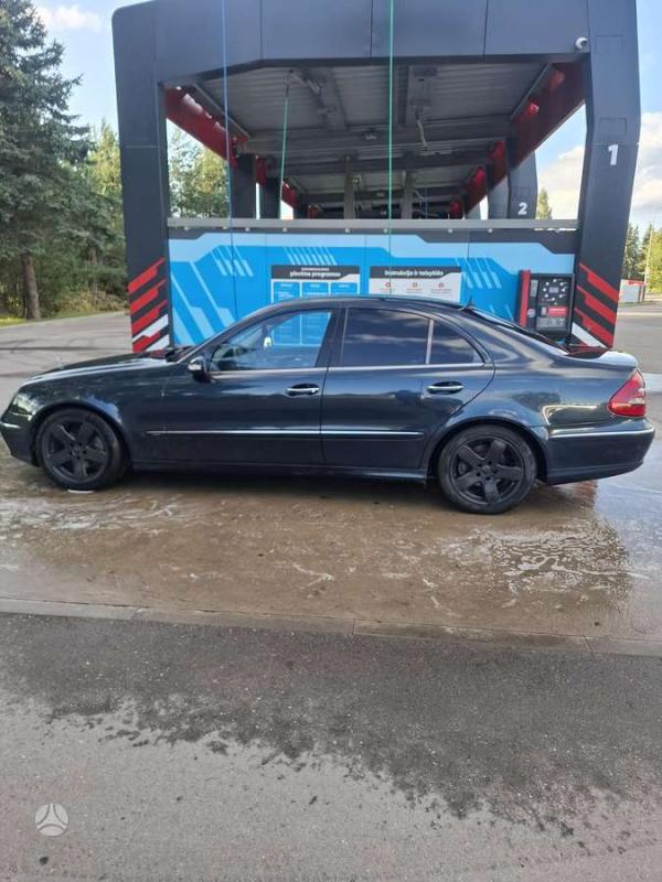 Zils Mercedes-Benz E 270 2003 Rokiškis, ar dzinēja tilpumu 2.70 L un nobraukumu 370 tūkst. km par 2200 €, foto 3 vietnē AUTOMOTO.COM.LV