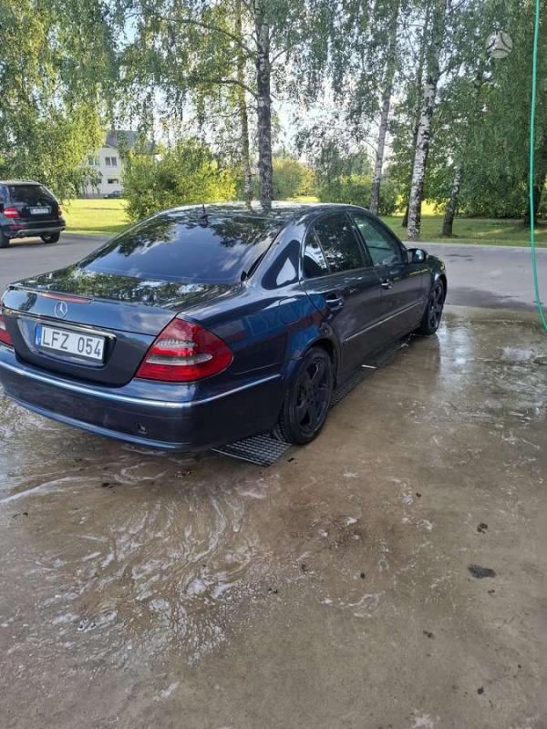Zils Mercedes-Benz E 270 2003 Rokiškis, ar dzinēja tilpumu 2.70 L un nobraukumu 370 tūkst. km par 2200 €, foto 5 vietnē AUTOMOTO.COM.LV