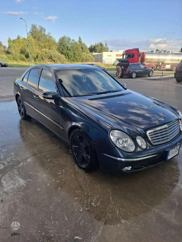 Zils Mercedes-Benz E 270 2003 Rokiškis, ar dzinēja tilpumu 2.70 L un nobraukumu 370 tūkst. km par 2200 €, foto 6 vietnē AUTOMOTO.COM.LV