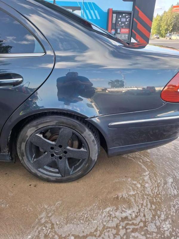 Zils Mercedes-Benz E 270 2003 Rokiškis, ar dzinēja tilpumu 2.70 L un nobraukumu 370 tūkst. km par 2200 €, foto 9 vietnē AUTOMOTO.COM.LV