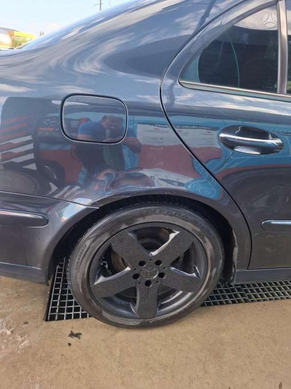 Zils Mercedes-Benz E 270 2003 Rokiškis, ar dzinēja tilpumu 2.70 L un nobraukumu 370 tūkst. km par 2200 €, foto 10 vietnē AUTOMOTO.COM.LV