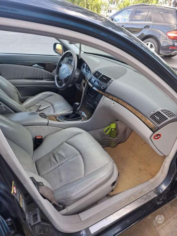 Zils Mercedes-Benz E 270 2003 Rokiškis, ar dzinēja tilpumu 2.70 L un nobraukumu 370 tūkst. km par 2200 €, foto 11 vietnē AUTOMOTO.COM.LV