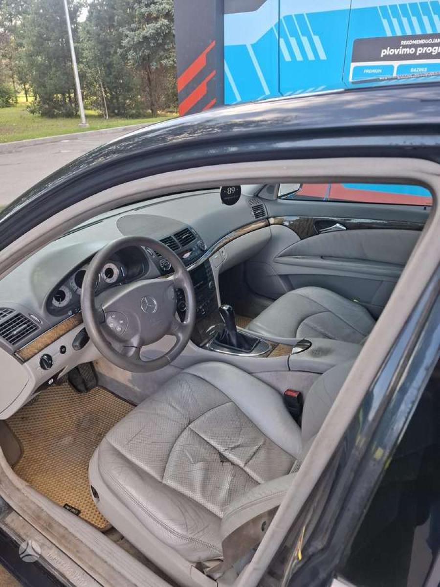 Zils Mercedes-Benz E 270 2003 Rokiškis, ar dzinēja tilpumu 2.70 L un nobraukumu 370 tūkst. km par 2200 €, foto 12 vietnē AUTOMOTO.COM.LV