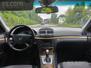 Zils Mercedes-Benz E 270 2004 Rīga, ar dzinēja tilpumu 2.70 L un nobraukumu 0 tūkst. km par 2700 €, foto 11 vietnē AUTOMOTO.COM.LV