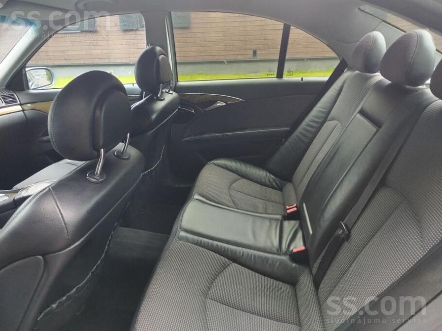 Zils Mercedes-Benz E 270 2004 Rīga, ar dzinēja tilpumu 2.70 L un nobraukumu 0 tūkst. km par 2700 €, foto 15 vietnē AUTOMOTO.COM.LV