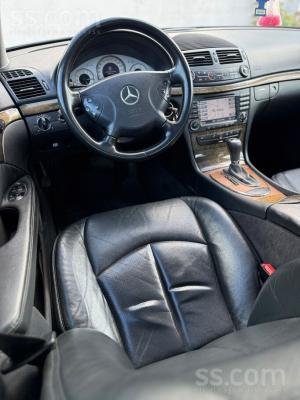 Zils Mercedes-Benz E 270 2004 Tukums, ar dzinēja tilpumu 2.70 L un nobraukumu 396 tūkst. km par 2550 €, foto 7 vietnē AUTOMOTO.COM.LV