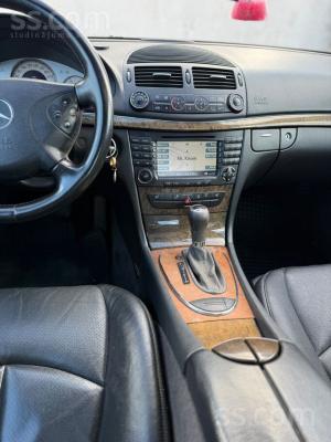 Zils Mercedes-Benz E 270 2004 Tukums, ar dzinēja tilpumu 2.70 L un nobraukumu 396 tūkst. km par 2550 €, foto 9 vietnē AUTOMOTO.COM.LV
