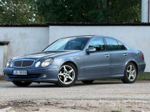 Zils Mercedes-Benz E 270 2004 Tukums, ar dzinēja tilpumu 2.70 L un nobraukumu 396 tūkst. km par 2550 €, foto 11 vietnē AUTOMOTO.COM.LV