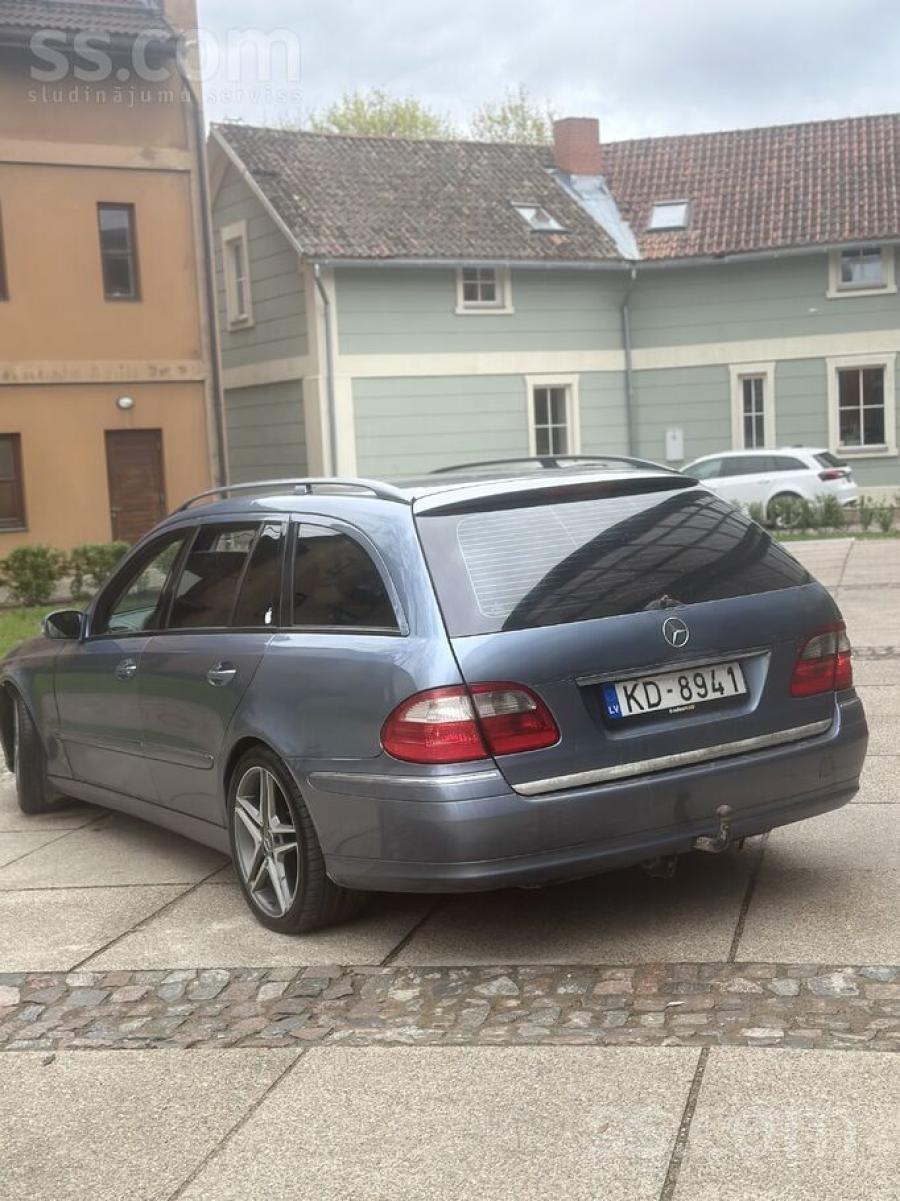 Blue Mercedes-Benz E 270 2003 in Kuldiga, with an engine capacity of 2.70 L and mileage of 0 thousand km for 1500 €, photo 6 on AUTOMOTO.COM.LV