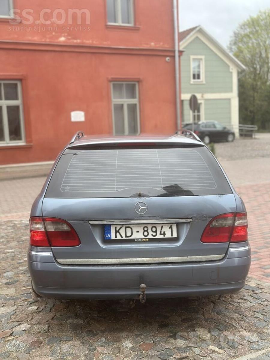 Blue Mercedes-Benz E 270 2003 in Kuldiga, with an engine capacity of 2.70 L and mileage of 0 thousand km for 1500 €, photo 8 on AUTOMOTO.COM.LV