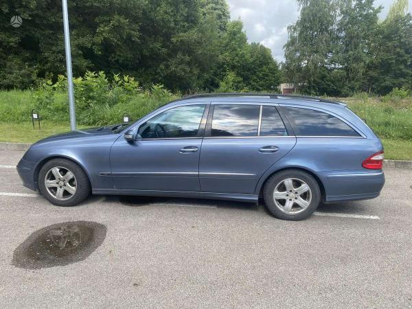 Zils Mercedes-Benz E 270 2003 Alīta, ar dzinēja tilpumu 2.69 L un nobraukumu 400 tūkst. km par 1500 €, foto 1 vietnē AUTOMOTO.COM.LV