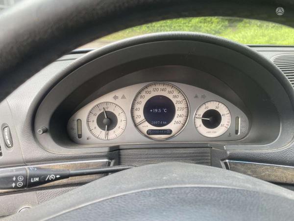 Zils Mercedes-Benz E 270 2003 Alīta, ar dzinēja tilpumu 2.69 L un nobraukumu 400 tūkst. km par 1500 €, foto 7 vietnē AUTOMOTO.COM.LV