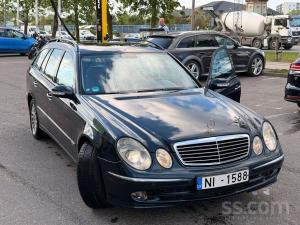 Blue Mercedes-Benz E 270 2005 in Riga, with an engine capacity of 2.70 L and mileage of 350 thousand km for 1350 €, photo 4 on AUTOMOTO.COM.LV