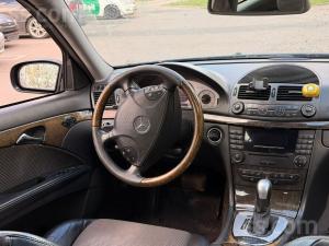 Blue Mercedes-Benz E 270 2005 in Riga, with an engine capacity of 2.70 L and mileage of 350 thousand km for 1350 €, photo 9 on AUTOMOTO.COM.LV