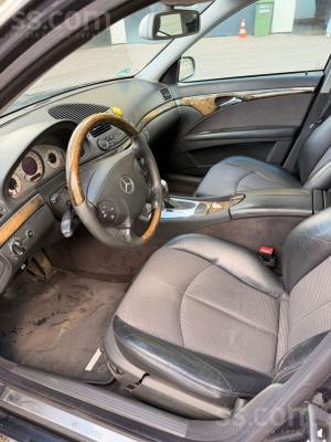 Blue Mercedes-Benz E 270 2005 in Riga, with an engine capacity of 2.70 L and mileage of 350 thousand km for 1350 €, photo 11 on AUTOMOTO.COM.LV