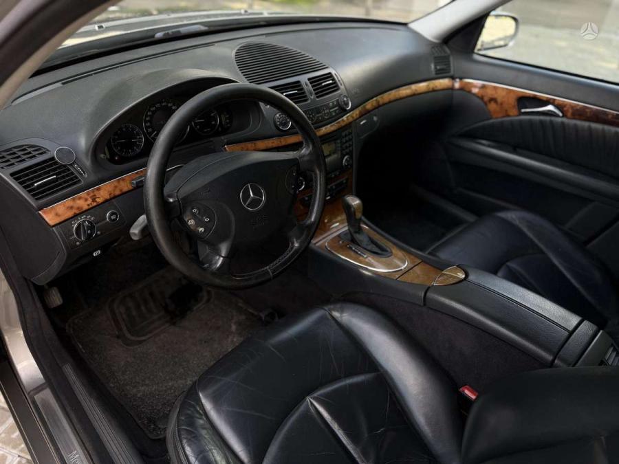 Brūns Mercedes-Benz E 270 2002 Rokiškis, ar dzinēja tilpumu 2.70 L un nobraukumu 271 tūkst. km par 2650 €, foto 22 vietnē AUTOMOTO.COM.LV