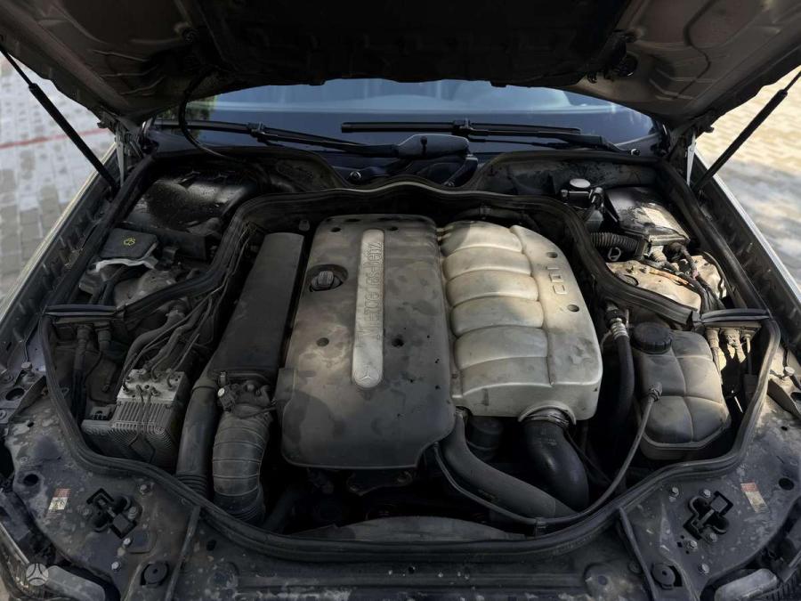 Brūns Mercedes-Benz E 270 2002 Rokiškis, ar dzinēja tilpumu 2.70 L un nobraukumu 271 tūkst. km par 2650 €, foto 37 vietnē AUTOMOTO.COM.LV
