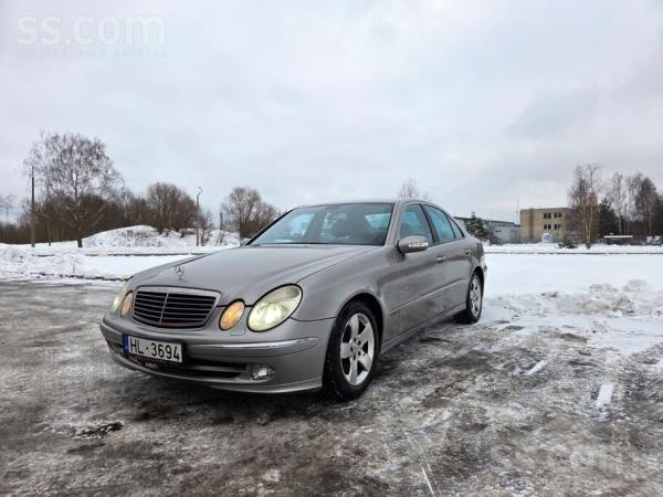 Brown Mercedes-Benz E 270 2003 in Riga, with an engine capacity of 2.70 L and mileage of 357 thousand km for 2300 €, photo 1 on AUTOMOTO.COM.LV