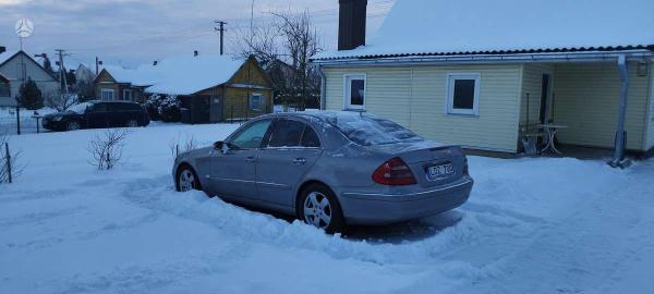 Коричневый Мерседес Е 270 2003 в Укмерге, объемом двигателя 2.70 л и пробегом 380 тыс. км за 1800 €, фото 2 на AUTOMOTO.COM.LV