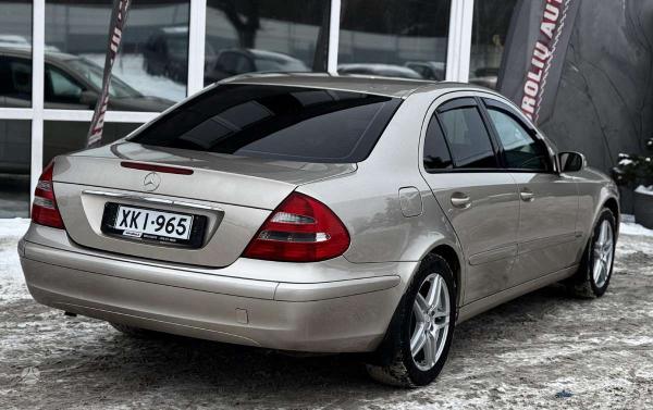 Brown Mercedes-Benz E 270 2003 in Radviliskis, with an engine capacity of 2.70 L and mileage of 330 thousand km for 2950 €, photo 10 on AUTOMOTO.COM.LV